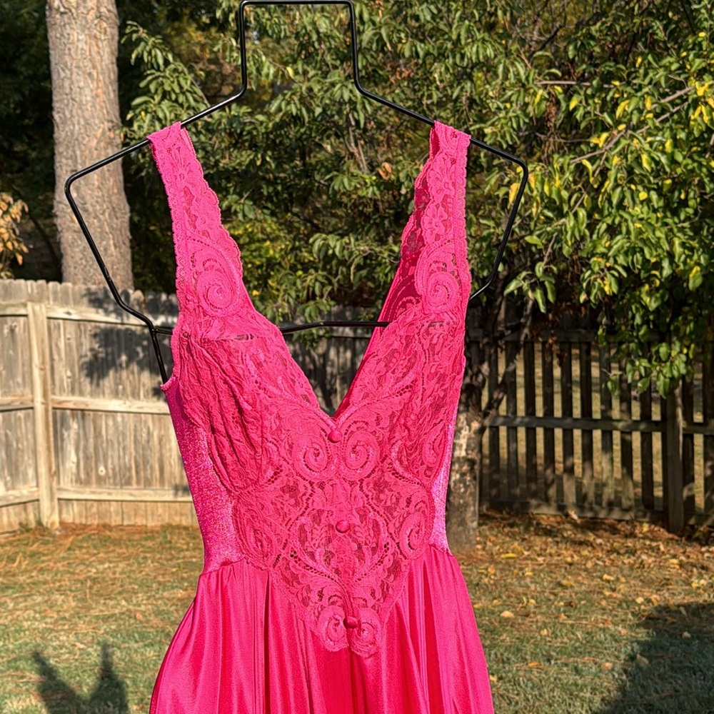 Nos Vintage Olga Silky Bright Pink Nightgown Gown M F… - Gem